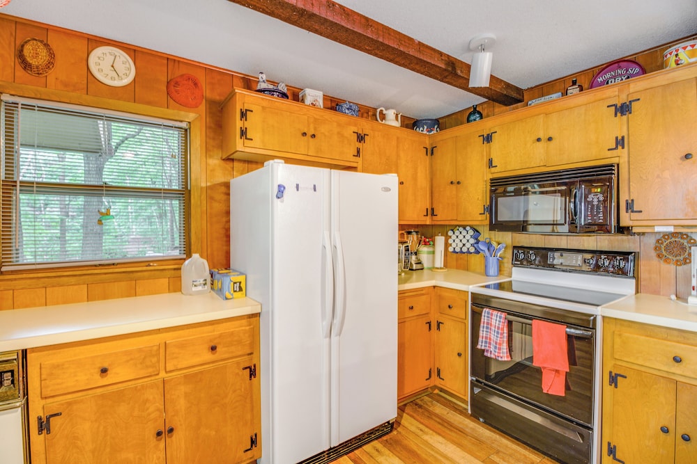 Sullivan Lake Retreat W/ Private Dock + Fire Pit! - Minnesota