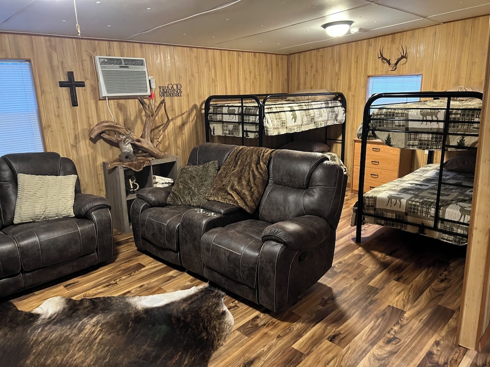 Wildlife Preserve Camphouse In Jennings- Includes Tour - Madison Blue Spring State Park, Lee