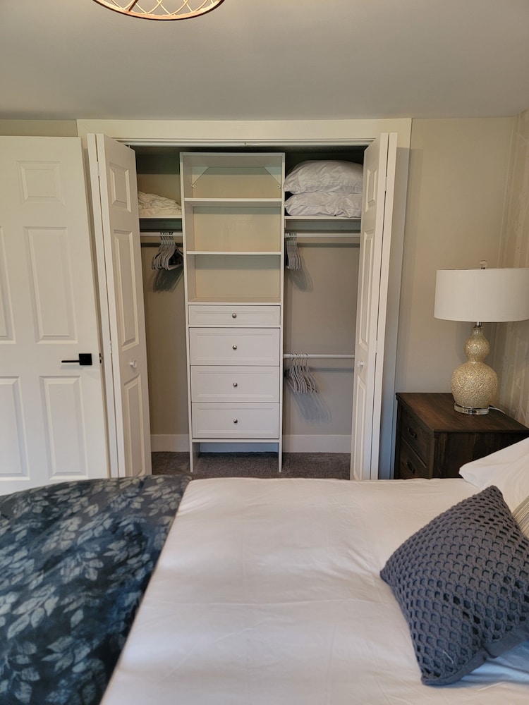 Newly Remodeled 1 Bedroom On River - Minnesota