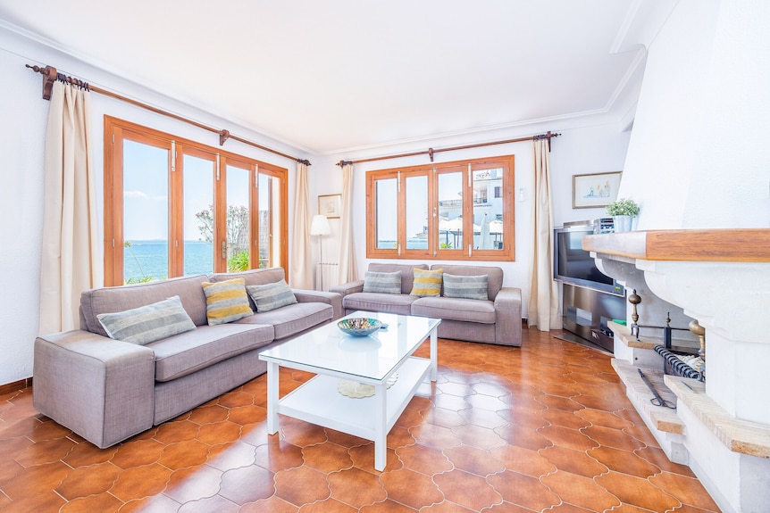 Villa 'Ca'n Torrens' With Sea Views, Wi-fi And Air Conditioning - 阿爾庫迪亞