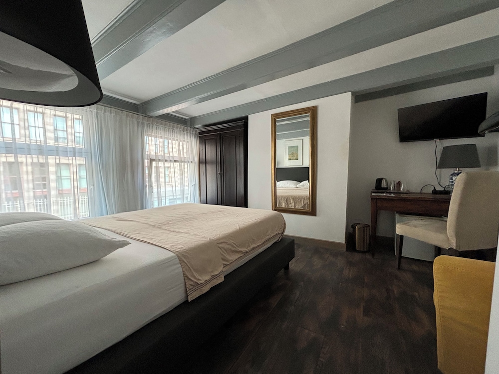 Room/private Bathroom In Centre - Amstelveen