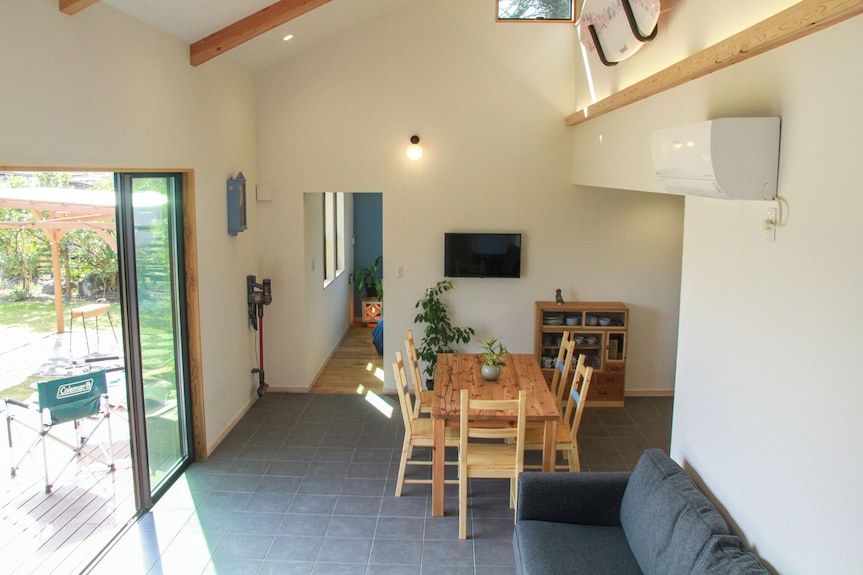 Aiming To Create A Place Where Even Timid Dogs Can Play To Their Heart's Content. - Tokyo