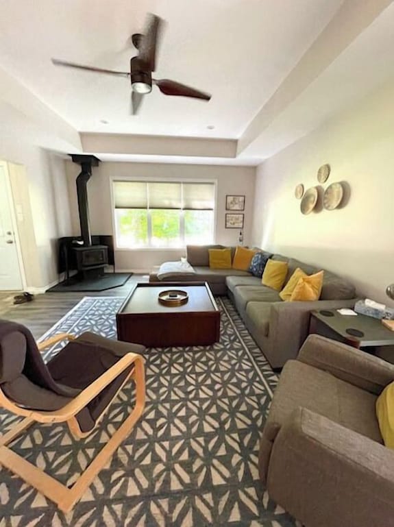 4 Season Cozy Retreat W/ Wood Burning Stove. Family/pet-friendly. Close To Lake - Manitoba