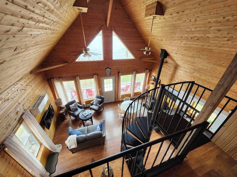 Cozy Waterfront Cottage On The Kennebecasis River. Pet Friendly! - New Brunswick