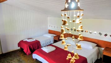 Quarto Triplo Superior | Wi-fi grátis, roupa de cama fornecida