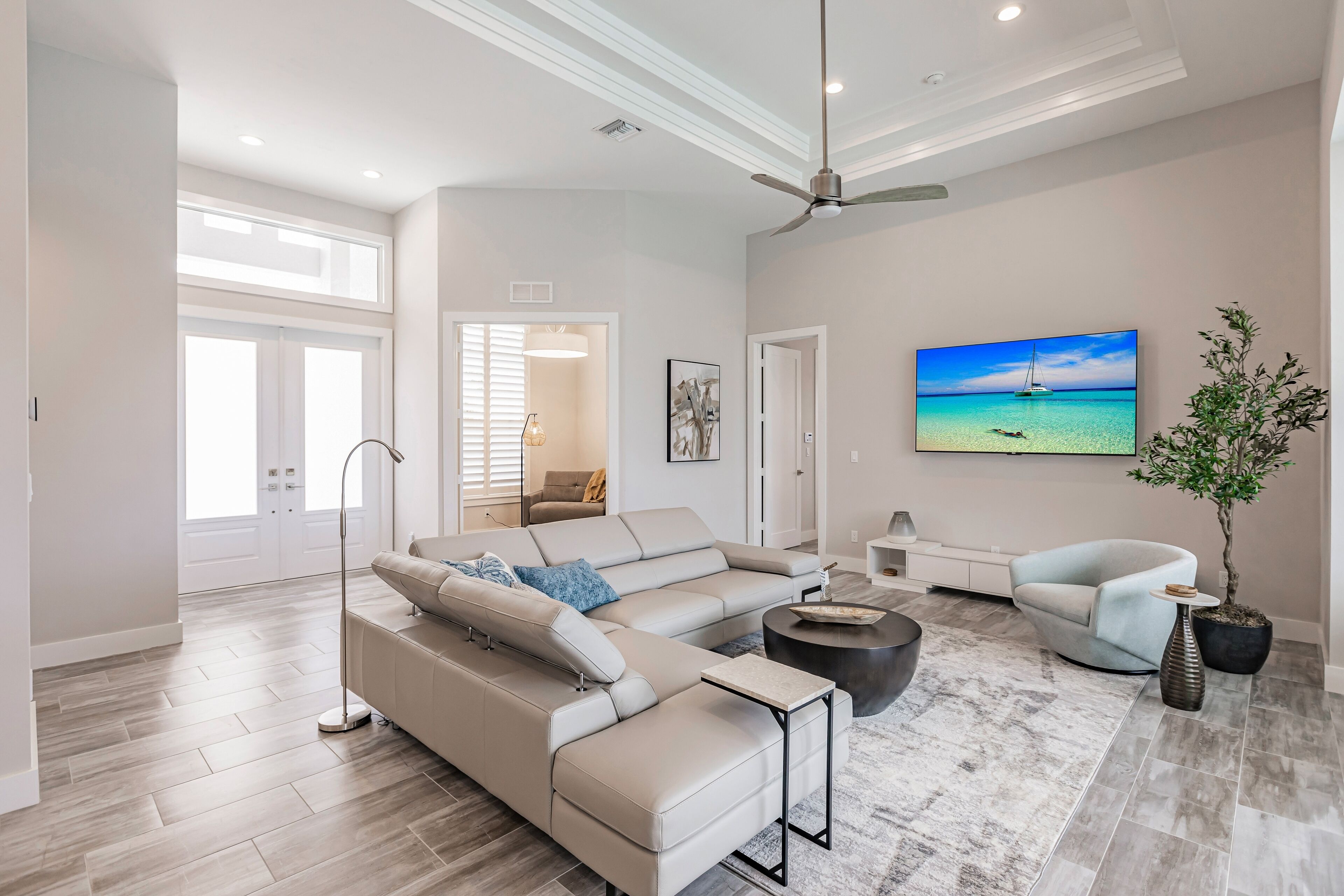 Gorgeous Canal-front Home With Private Pool, Wifi, And Washer/dryer - Marco Island, FL