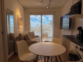 Apartamento Superior, Vista para a cidade | Sala de estar