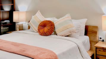 Vila standard, para não fumantes | Cofres nos quartos, Wi-Fi de cortesia, roupa de cama