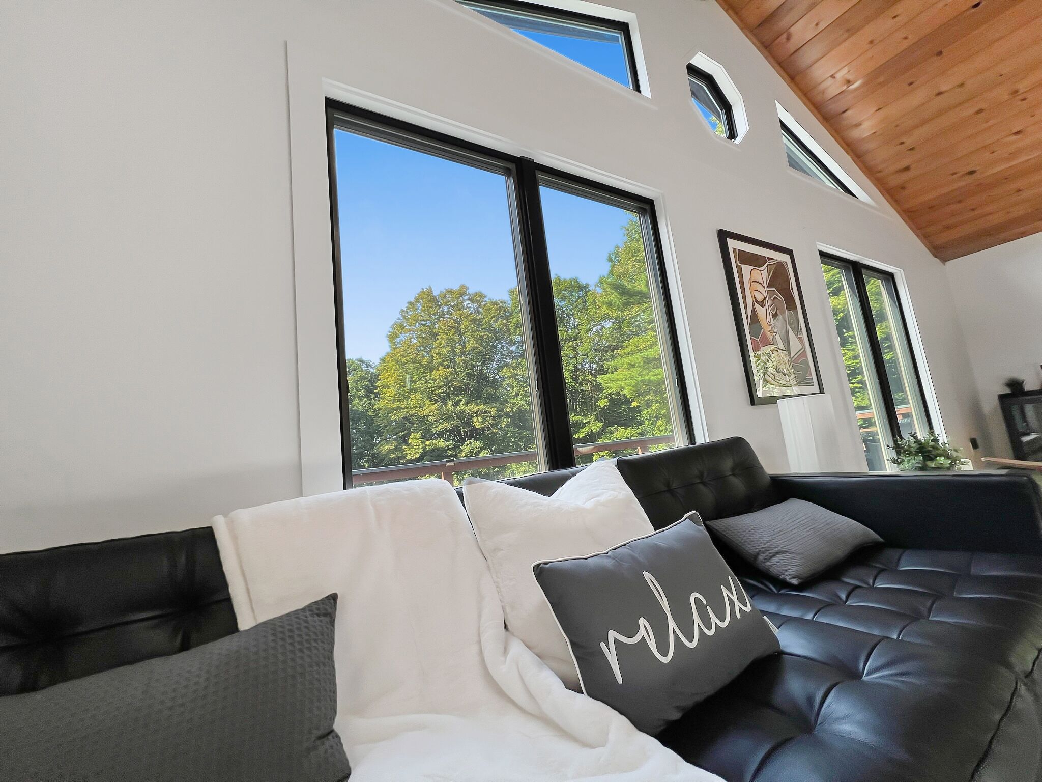 Modern Designer Chalet On 5.5 Private Acres Near Tanglewood - Lenox, MA