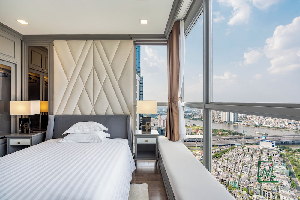 Amavi VIP - Vinhome Stylist & Unique Penthouse 3BED n/ by Landmark 81 ...