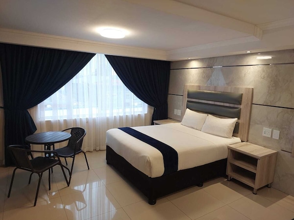 Bayside Taj Hotel - Port Shepstone