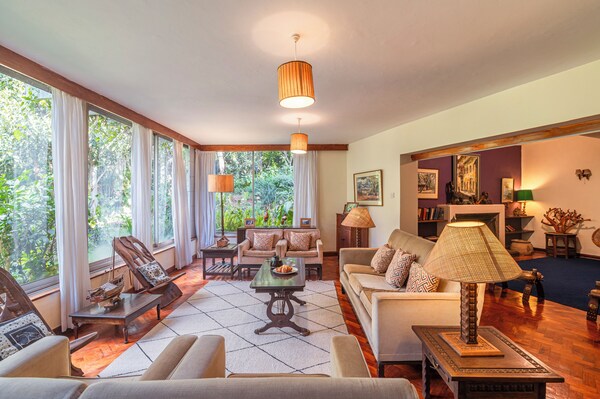 Beautiful Historic Stand Alone House - Nairobi