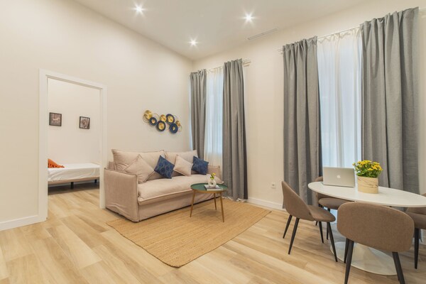 Urania Cádiz Apartments - Cádiz