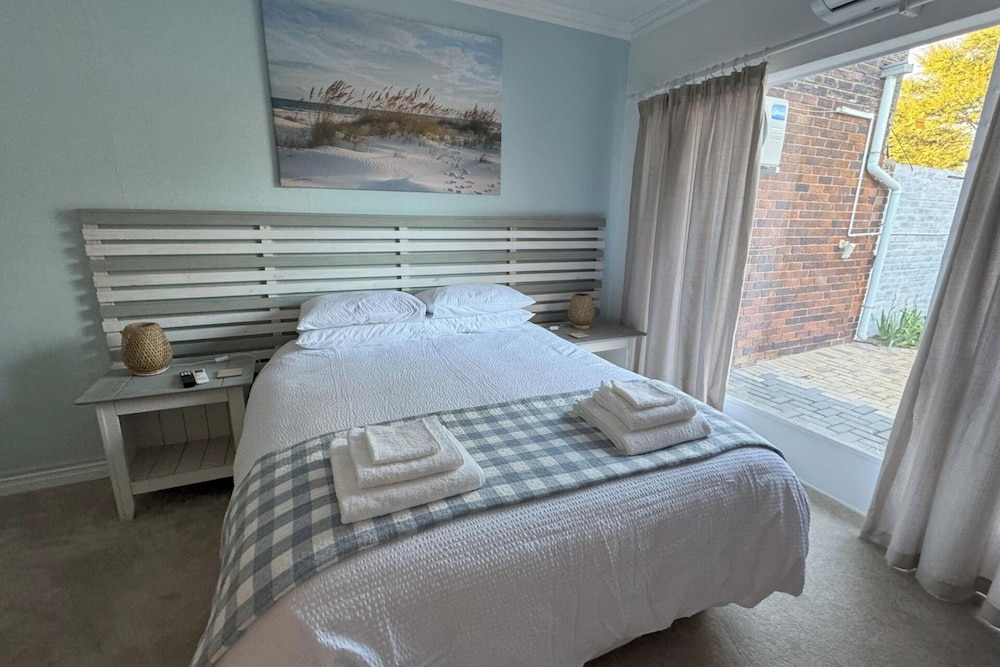 Tranquil Cottage Retreat - Malanshof, Randburg - Johannesburg