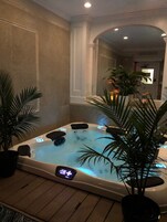 Salas para tratamentos a dois, hidroterapia