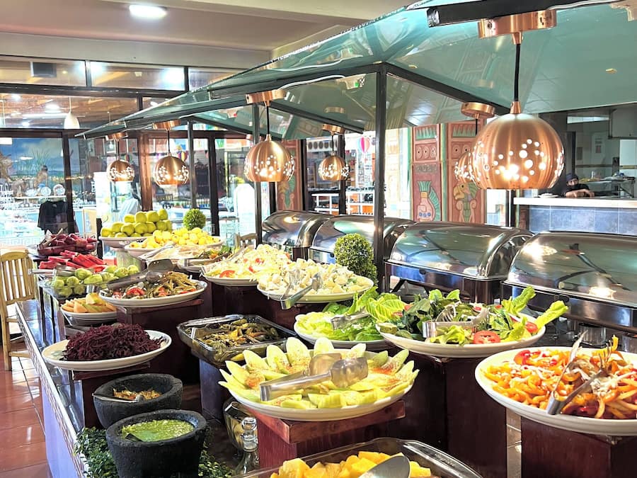 Pequeno-almoço tipo buffet aos fins de semana (200 MXN por pessoa)