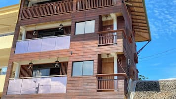 Fachada da propriedade