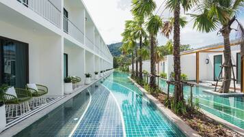 15 piscinas exteriores