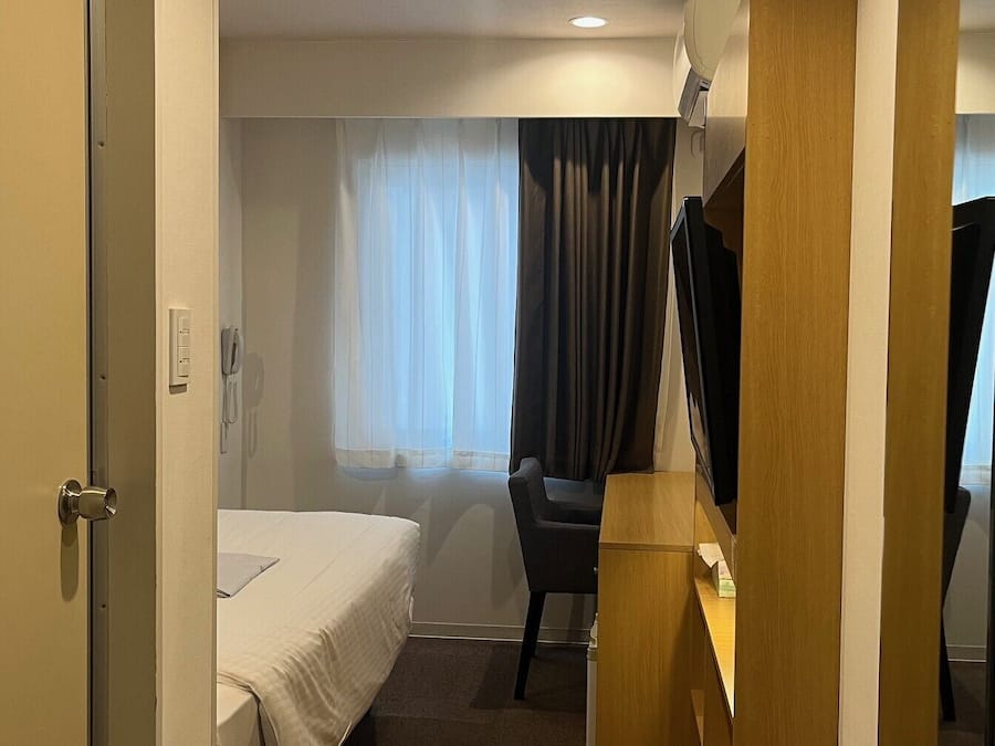 Quarto Individual Económico, 1 cama individual extragrande, não fumadores | Wi-fi grátis, roupa de cama fornecida
