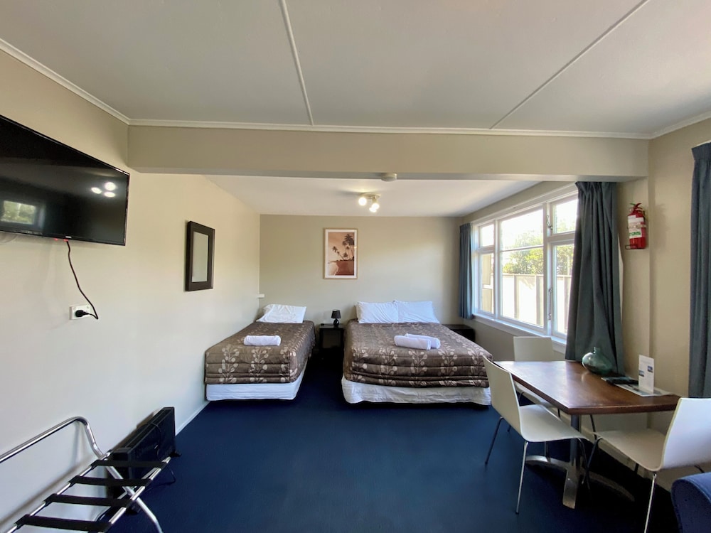 Waterfront | Affordable | Central | Unit 4, Waterfront | Affordable | Location - Kaikōura