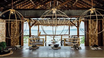 Suite-Estúdio Panorâmica, cozinha, vista para o mar | Cozinha privada | Uma chaleira elétrica