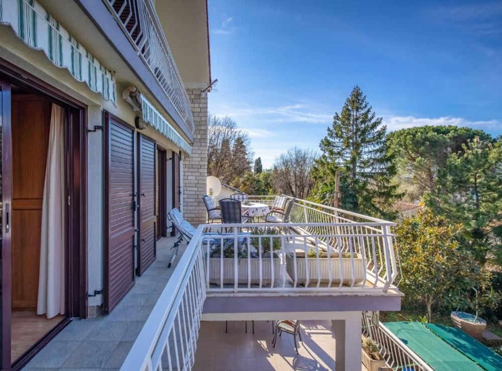 Apartments Villa Mirna - Njivice