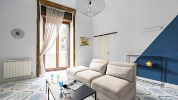 Apartamento | Sala de estar | Televisor