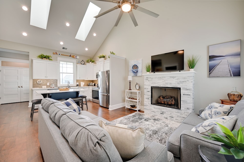 On-site Lake W/ Boat Ramp: Greenwood Retreat! - South Carolina