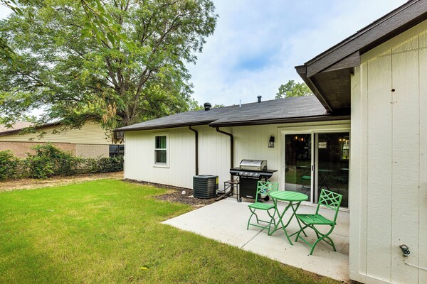 Walk To Lewisville Lake: Dog-friendly Texas Home - Nebraska