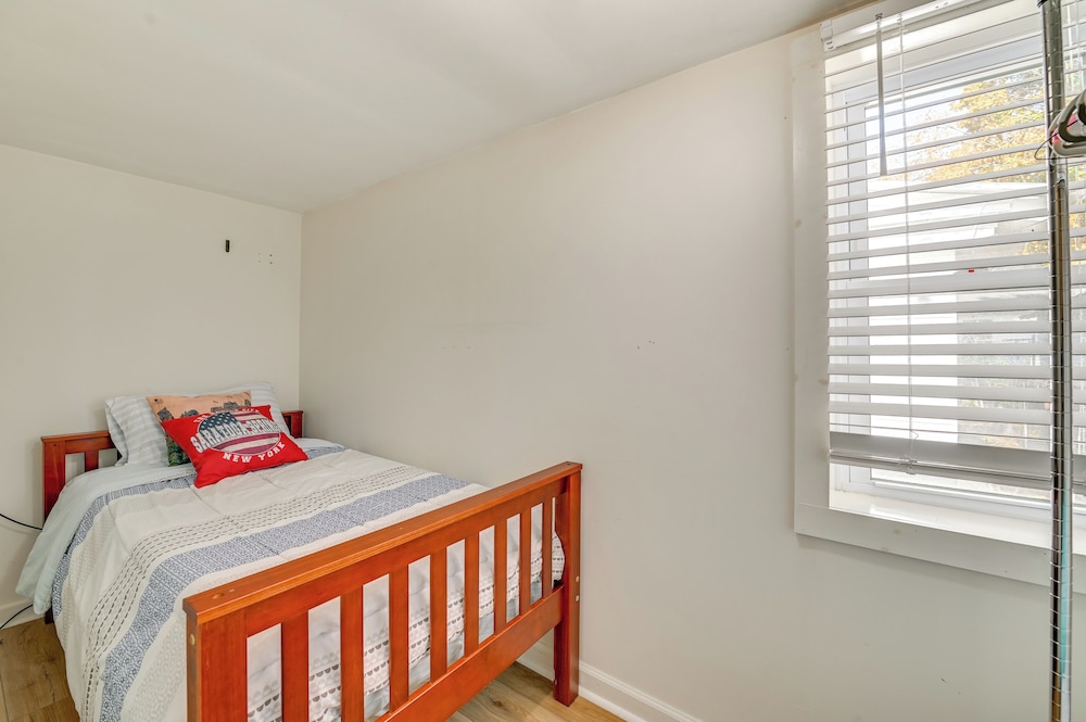 Saratoga Springs Home Near Downtown & Casino! - Saratoga Springs, NY