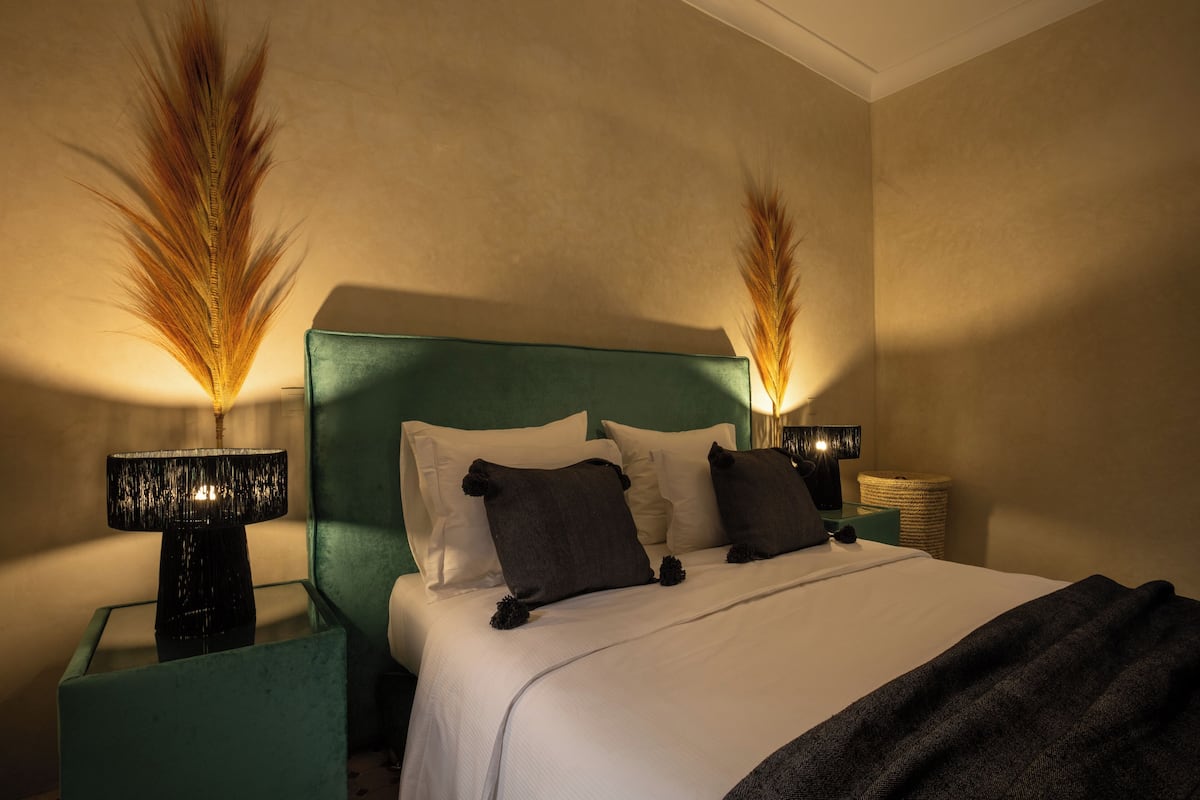 Quarto casal luxo | Cofres nos quartos, Wi-Fi de cortesia