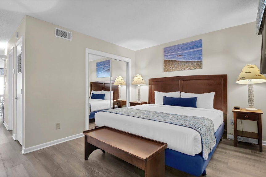 Summer Sands Latitude Adjustment Room 304 - Wilmington, NC