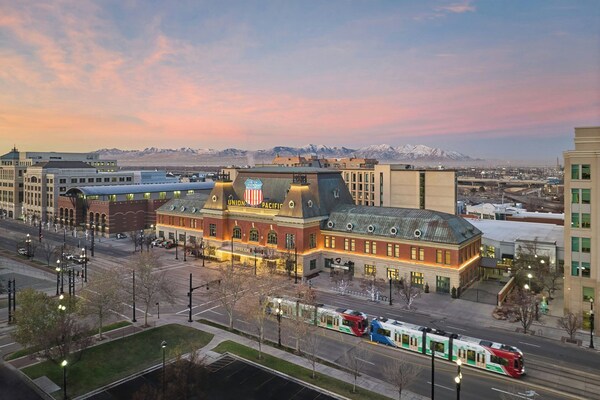 Asher Adams, Autograph Collection - Salt Lake City, UT