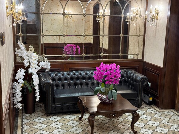 Midway Baku Hotel - Baku