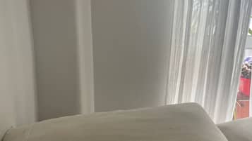 Dormitório Partilhado, 1 quarto, fumadores, varanda | 1 quarto