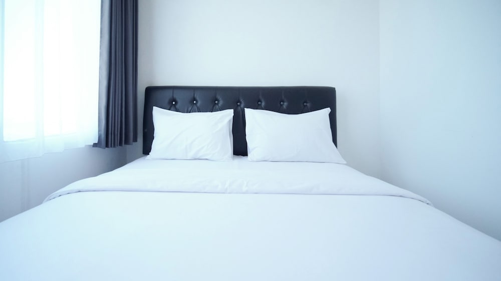 Simple And Comfortable Living 1br At The City Square Apartment - Surabaya