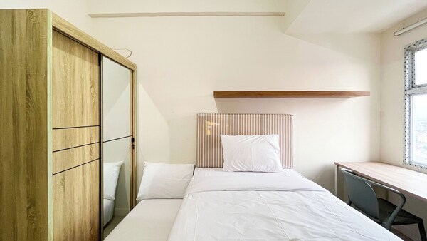 Good Deal And Homey Studio At Vida View Makassar Apartment - Makassar