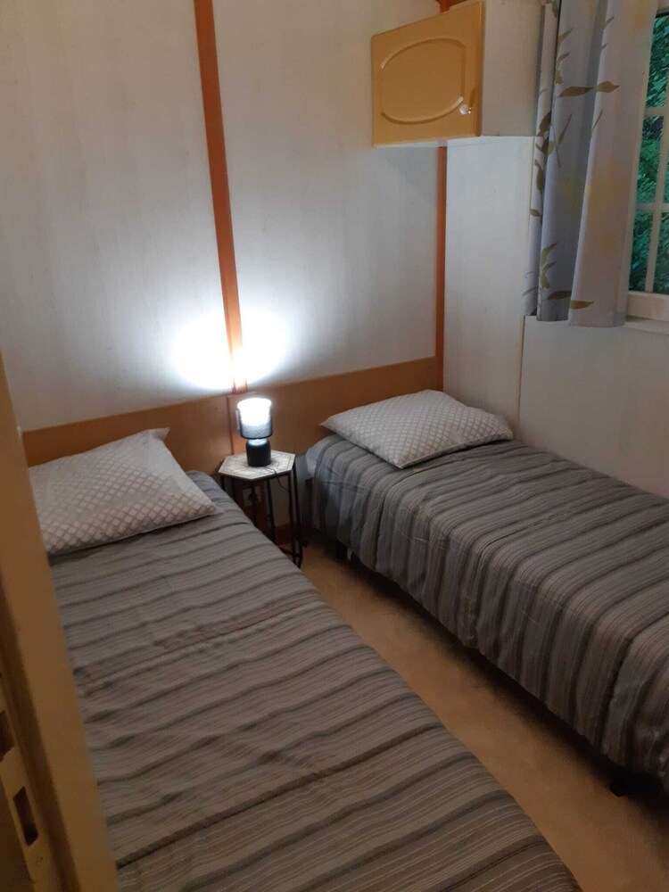Chalet Proche D'un Lac Idéalement Situé Pour Découvrir La Corrèze Et La Dordogne - Brive-la-Gaillarde