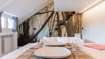 Estúdio Cidade | Cozinha privada | Uma máquina de café expresso, uma chaleira elétrica, uma torradeira