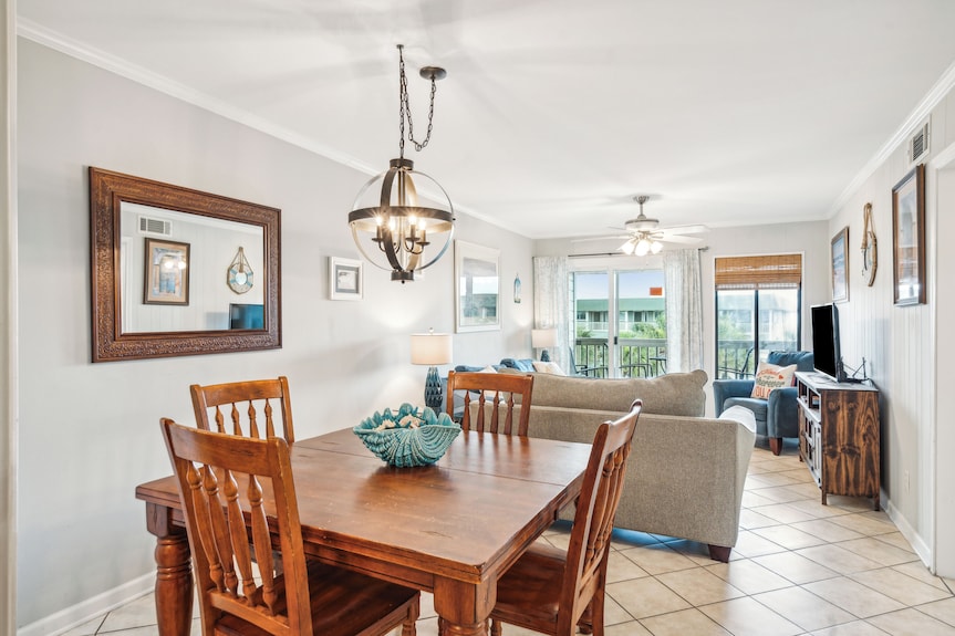 Top Floor Condo, Pool, Across From Beach & Pier Access! - 310c Oceanside - Mount Pleasant, SC