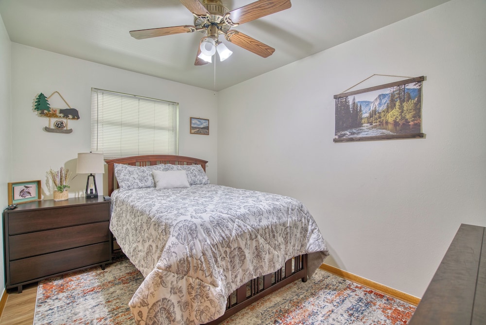 Lovely 3 Bedroom Ranch Style Home In The Heart Of Longmont - Longmont, CO