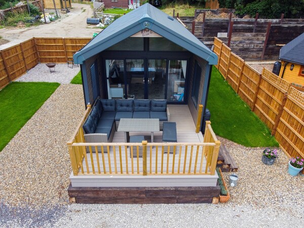 Woods Meadow Glamping - Kent