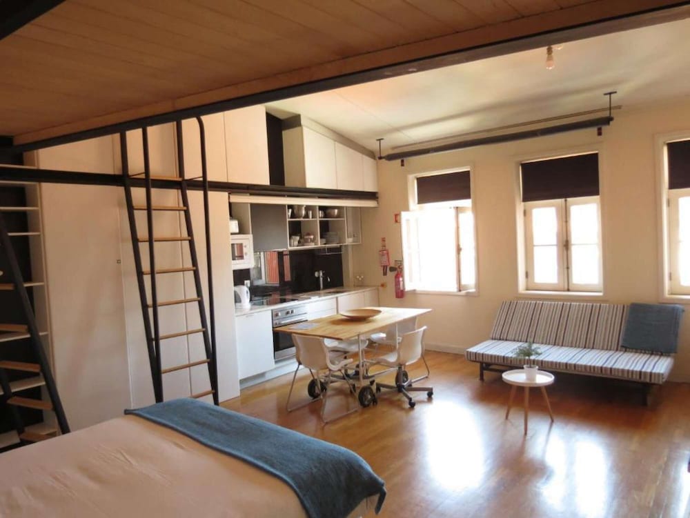 Studio duplex avec 2 lits doubles et climatisation - Cedofeita | Abritel