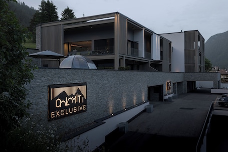 Fachada do alojamento. Dolomiti Exclusive your mountain suite