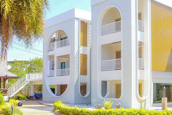 J Park Pakchong - Pak Chong