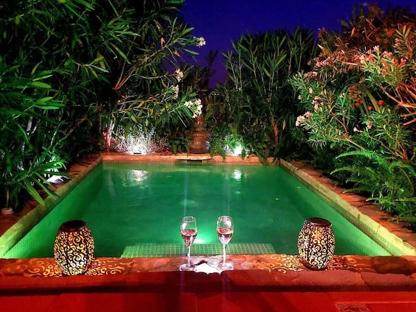 Casa Pino, 1 Bed, Sleeps 2, Pool, Hot Tub - Casares