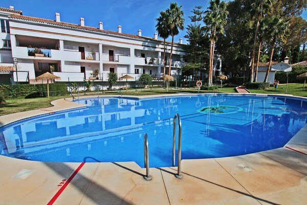1 Bed - Sleeps 4 - Pool - Golf Resort - Costa del Sol
