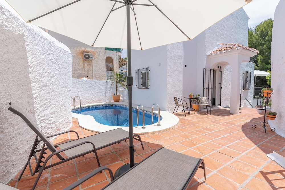Lovely House With Private Pool In Burriana! - Nerja