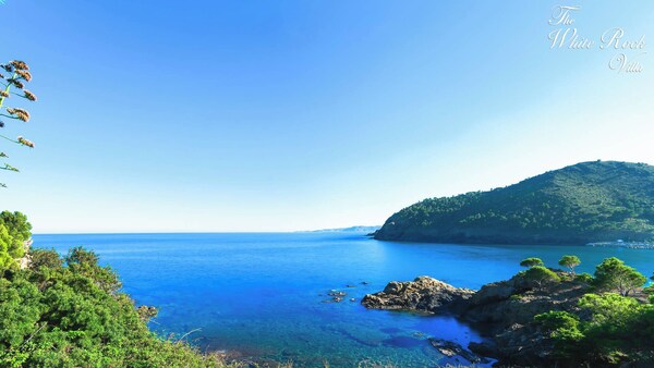 White Rock Villa With Breathtaking Views And Pool - Colera
