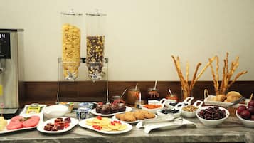 Pequeno-almoço tipo buffet diário incluído